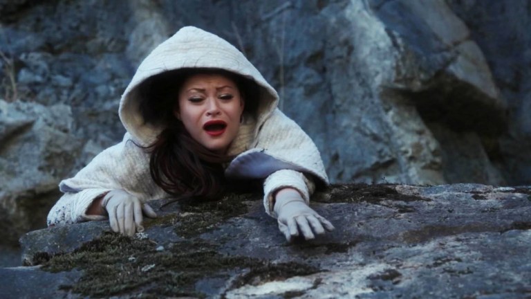 Once Upon a Time Favorite Character Moments: Belle | The Girly Nerd